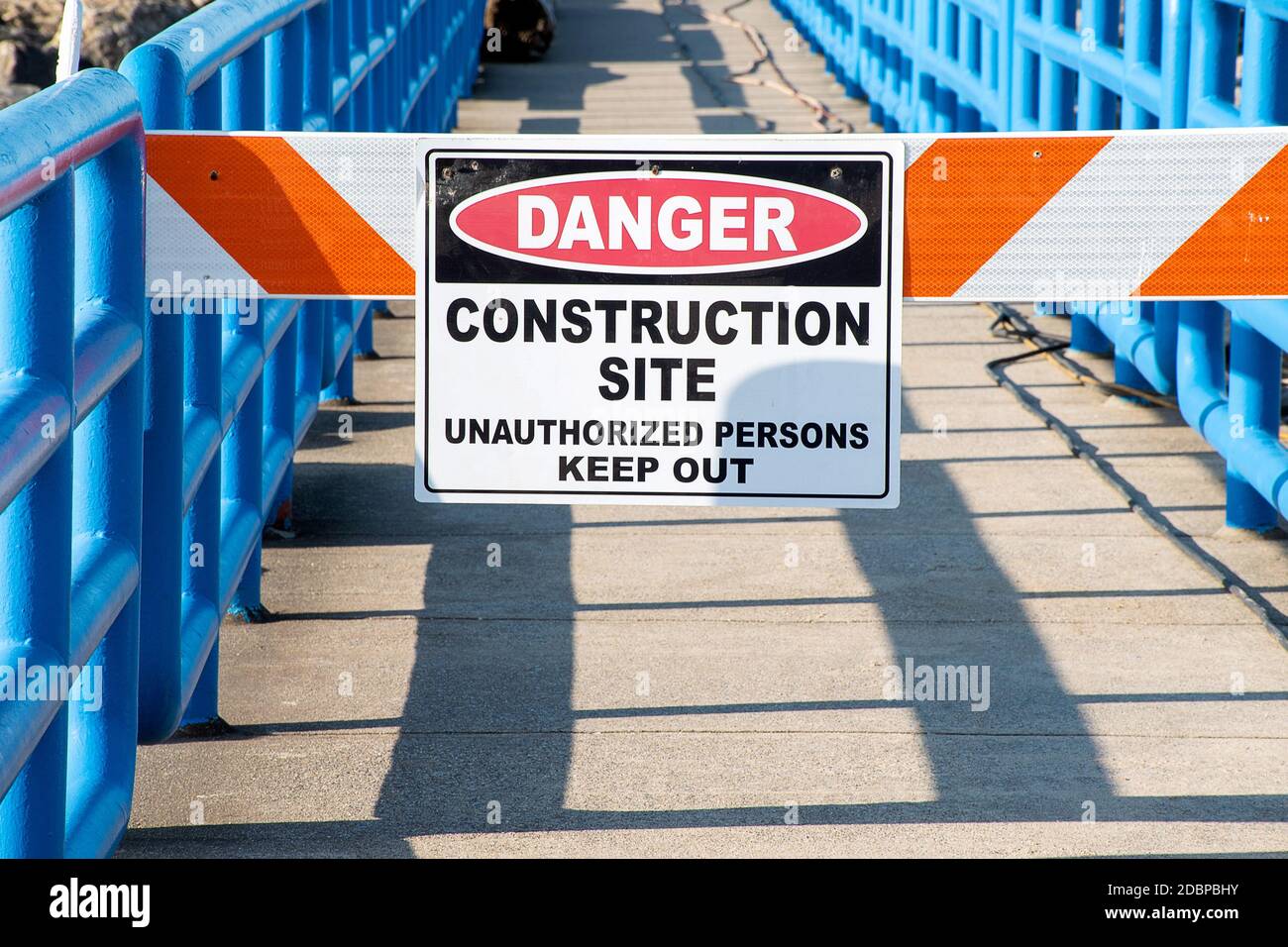Construction site gate hi-res stock photography and images - Alamy