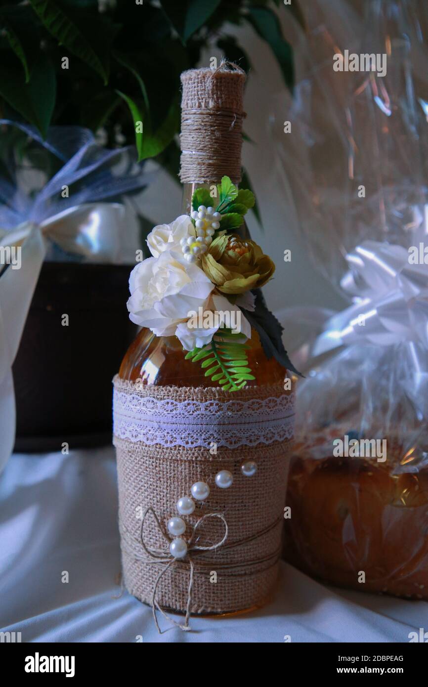 Golden wedding whisky hi-res stock photography and images - Alamy