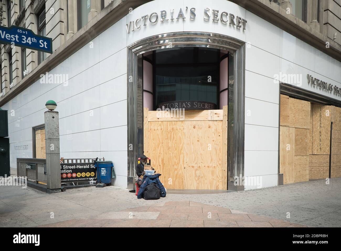 Victoria secret 34th street store