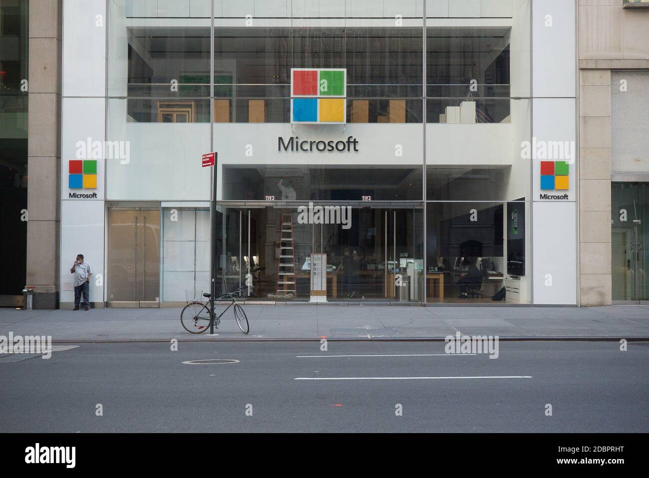 The Microsoft store on fifth avenue Stock Photo - Alamy