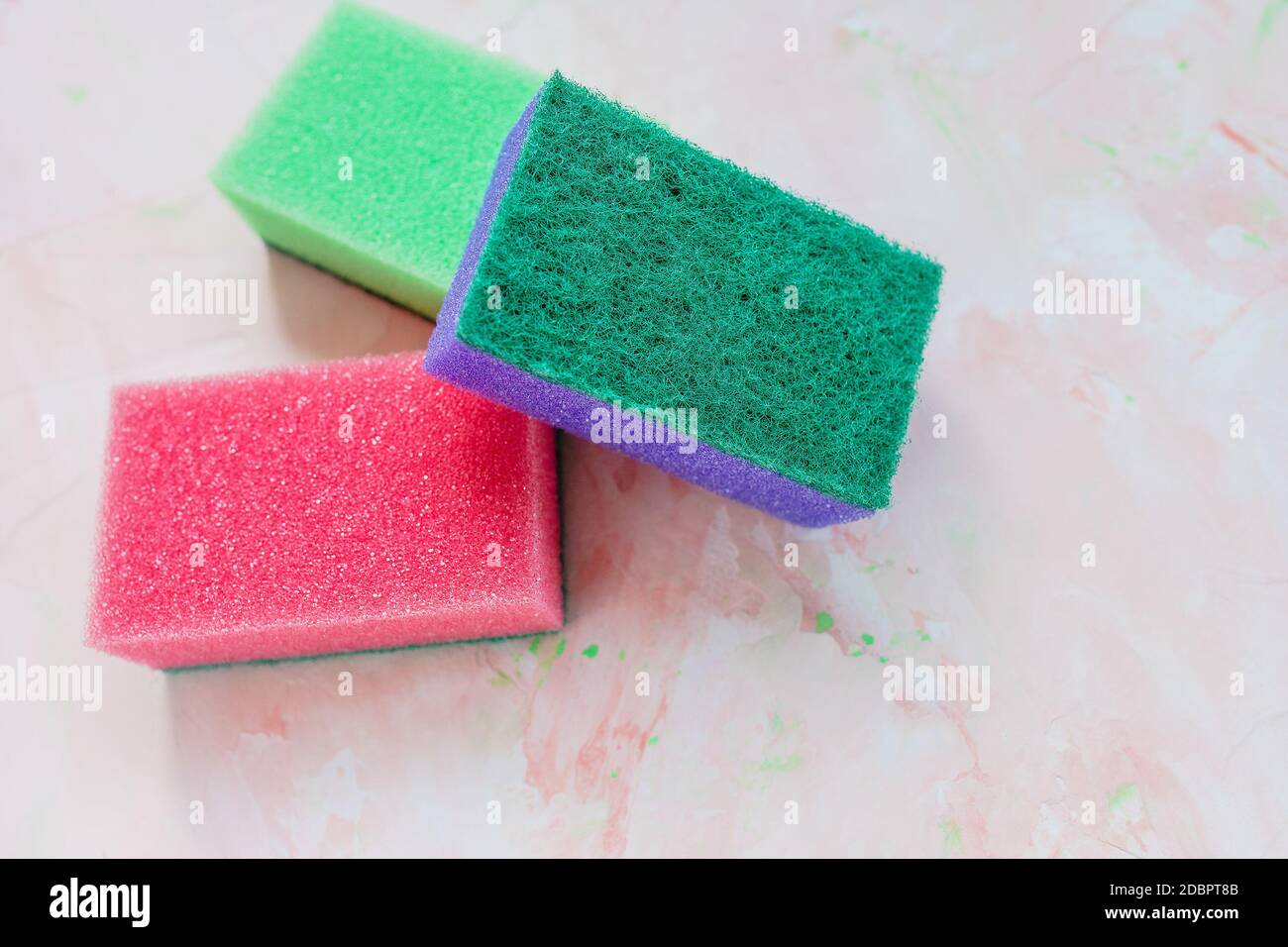 New colorful sponges dishwashing hi-res stock photography and images ...