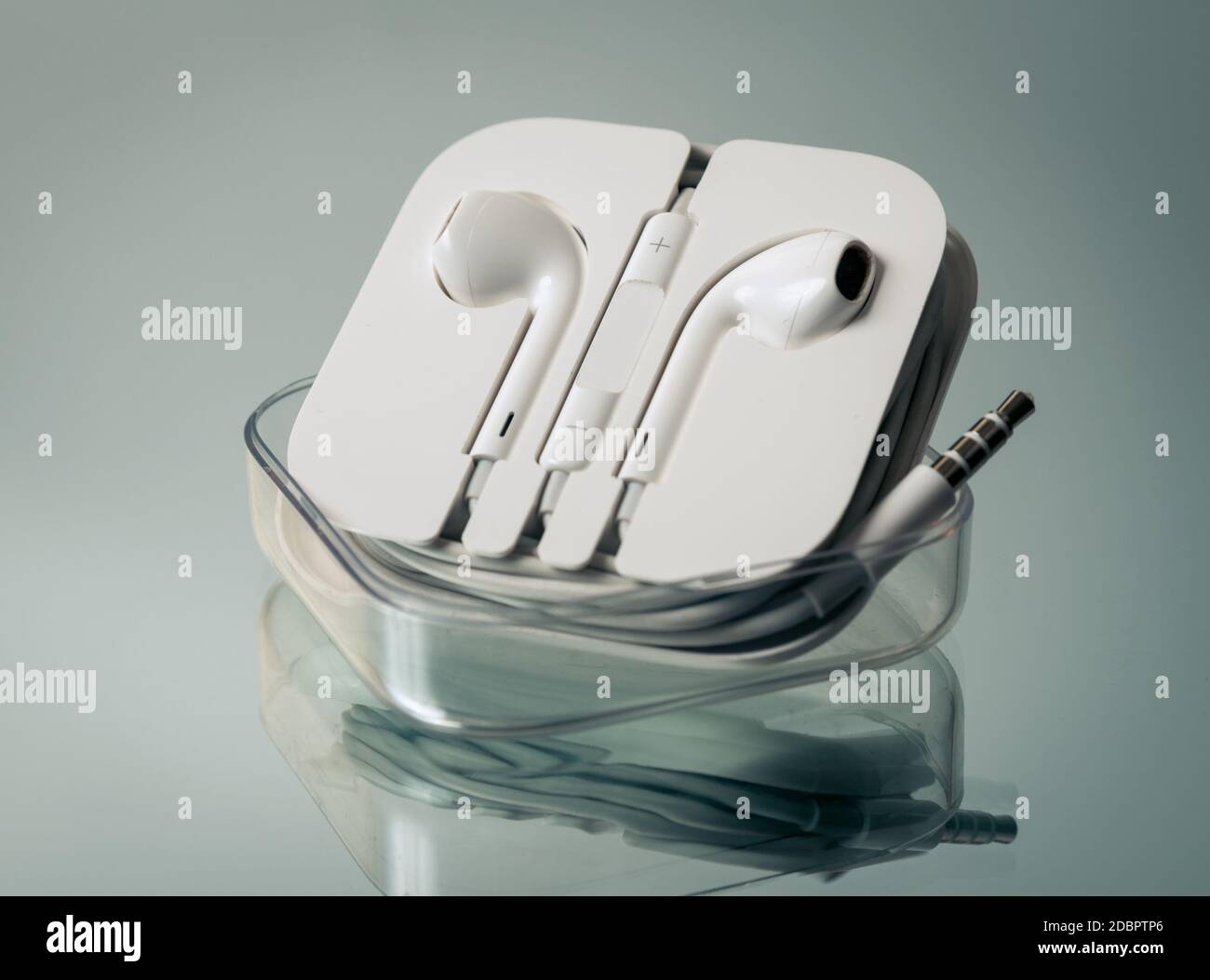 Plastic earphone box hi-res stock photography and images - Alamy