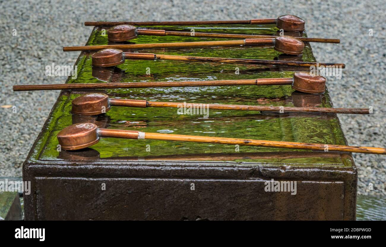 Ritual purification fountain at an Japanese Temple - TOKYO / JAPAN ...