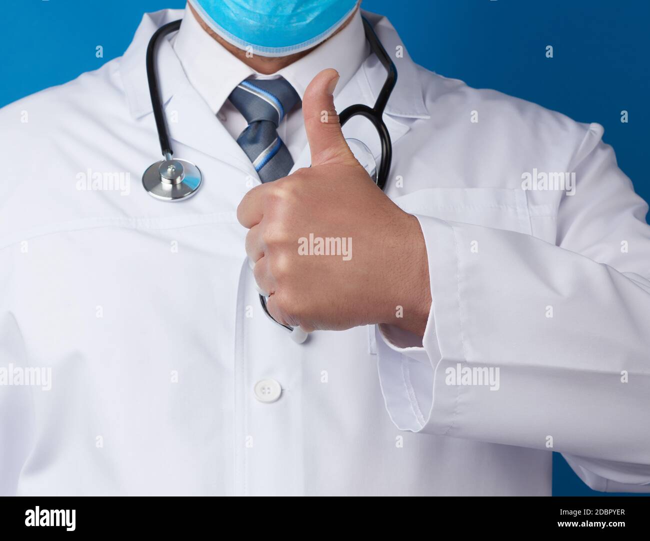 Medicine doctor hand shows hi-res stock photography and images - Alamy