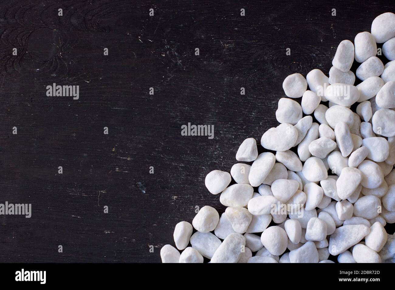 A studio photo of white river rocks Stock Photo - Alamy
