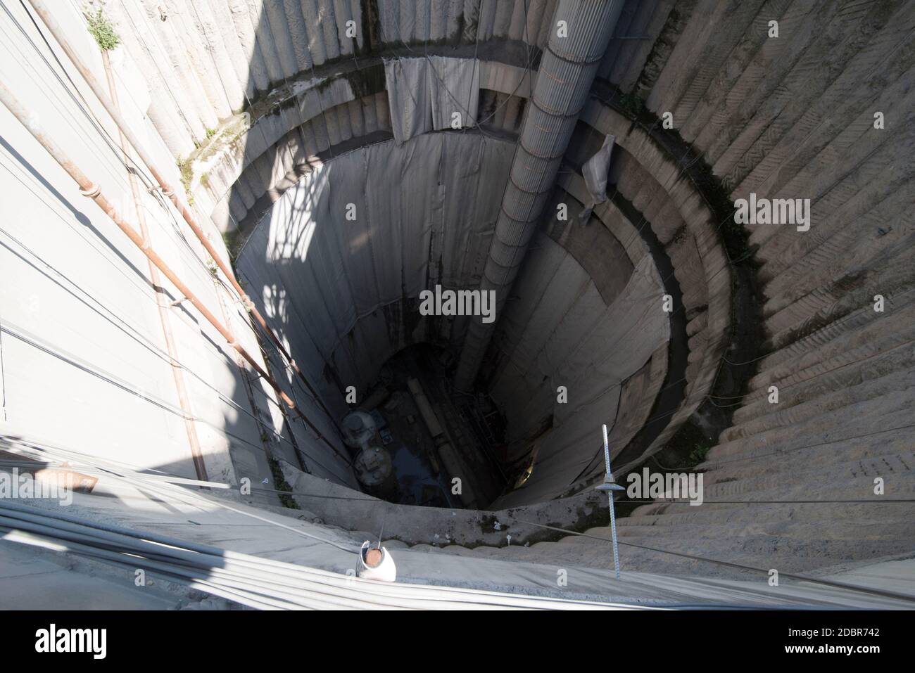 Tunnel expansion hi-res stock photography and images - Alamy