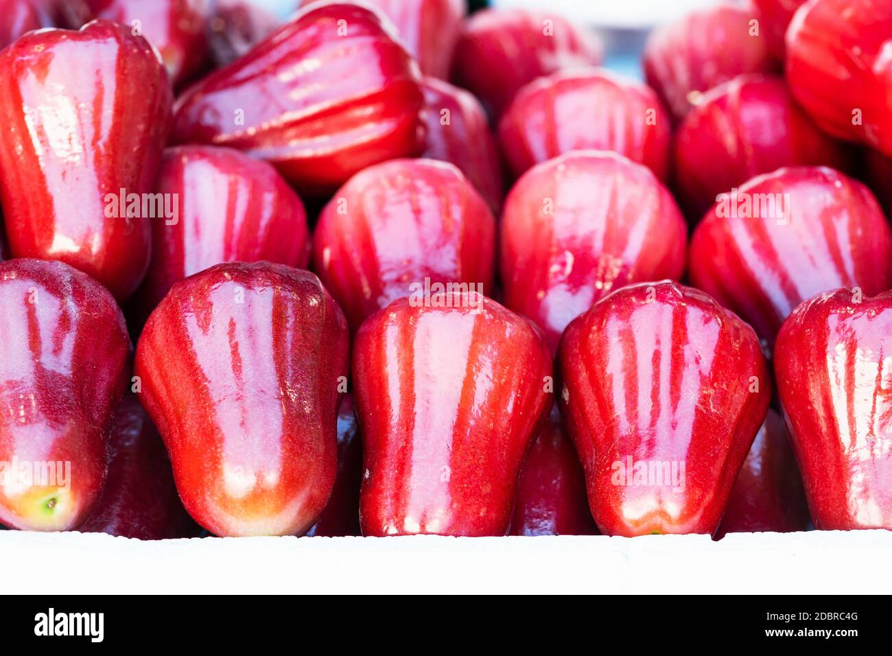 Group of red rose apple for sell in street market Stock Photo - Alamy