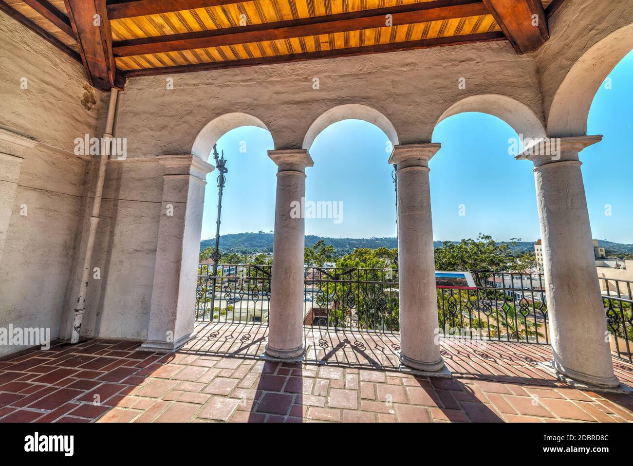 Arches in Santa Barbara courthouse, California Stock Photo - Alamy