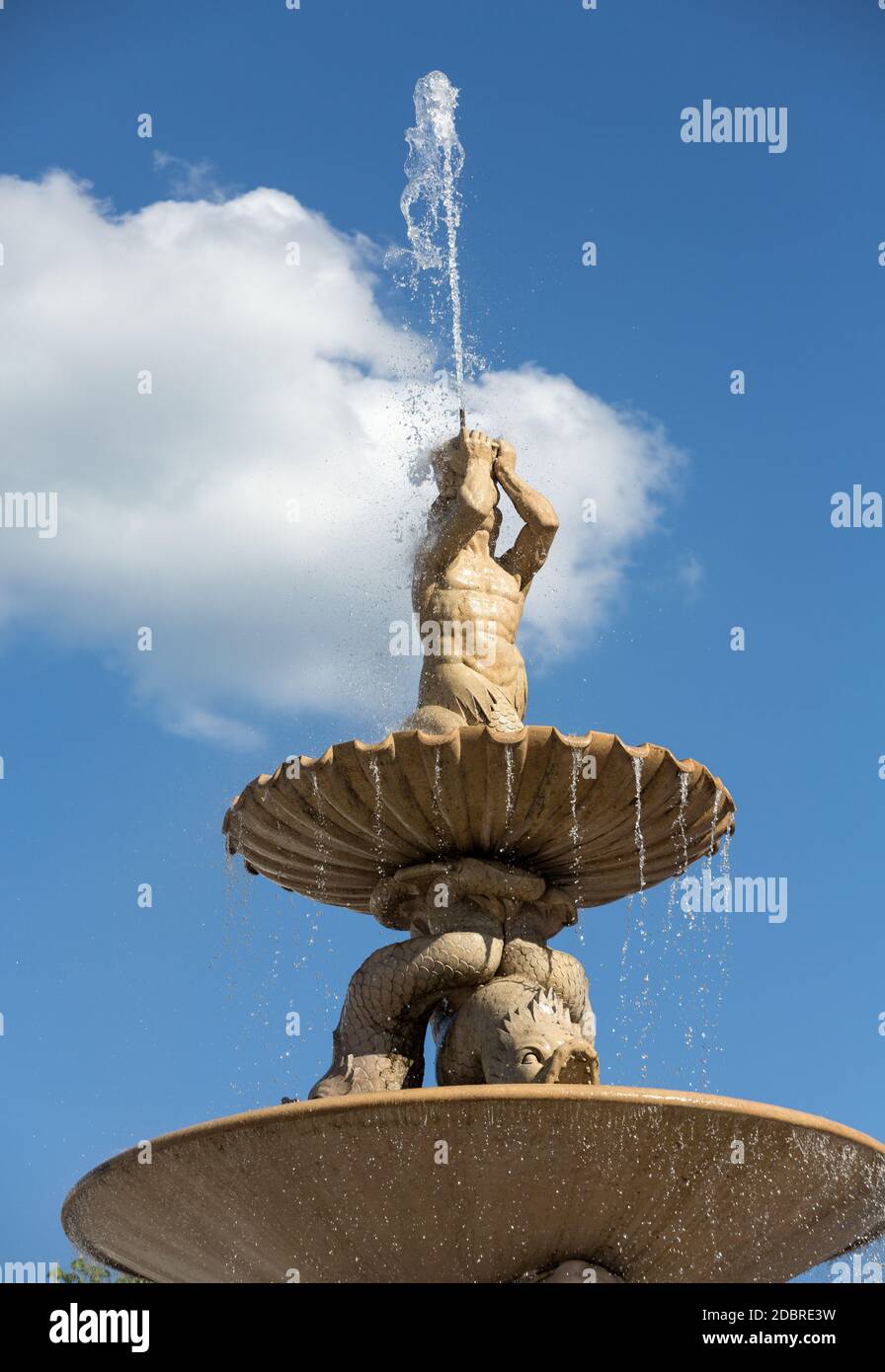 Baroque Residence fountain on Residentplatz in Salzburg. Austria Stock ...