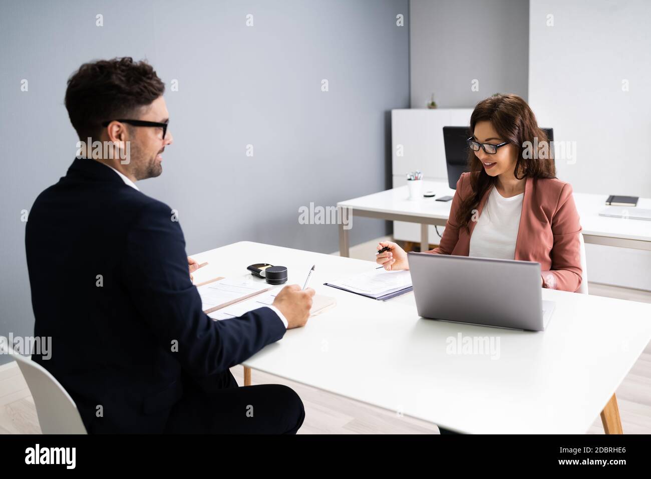 Recruiter talking hi-res stock photography and images - Alamy