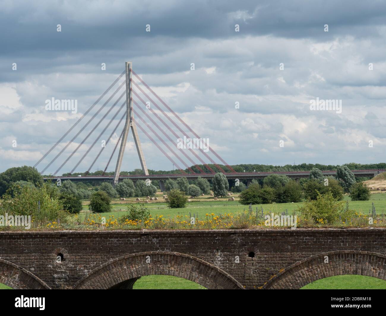River rhine bridge hi-res stock photography and images - Alamy