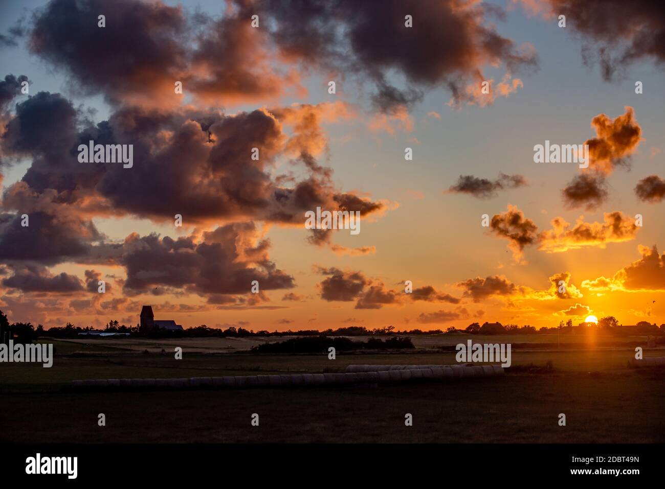 Position of sunrise hi-res stock photography and images - Alamy