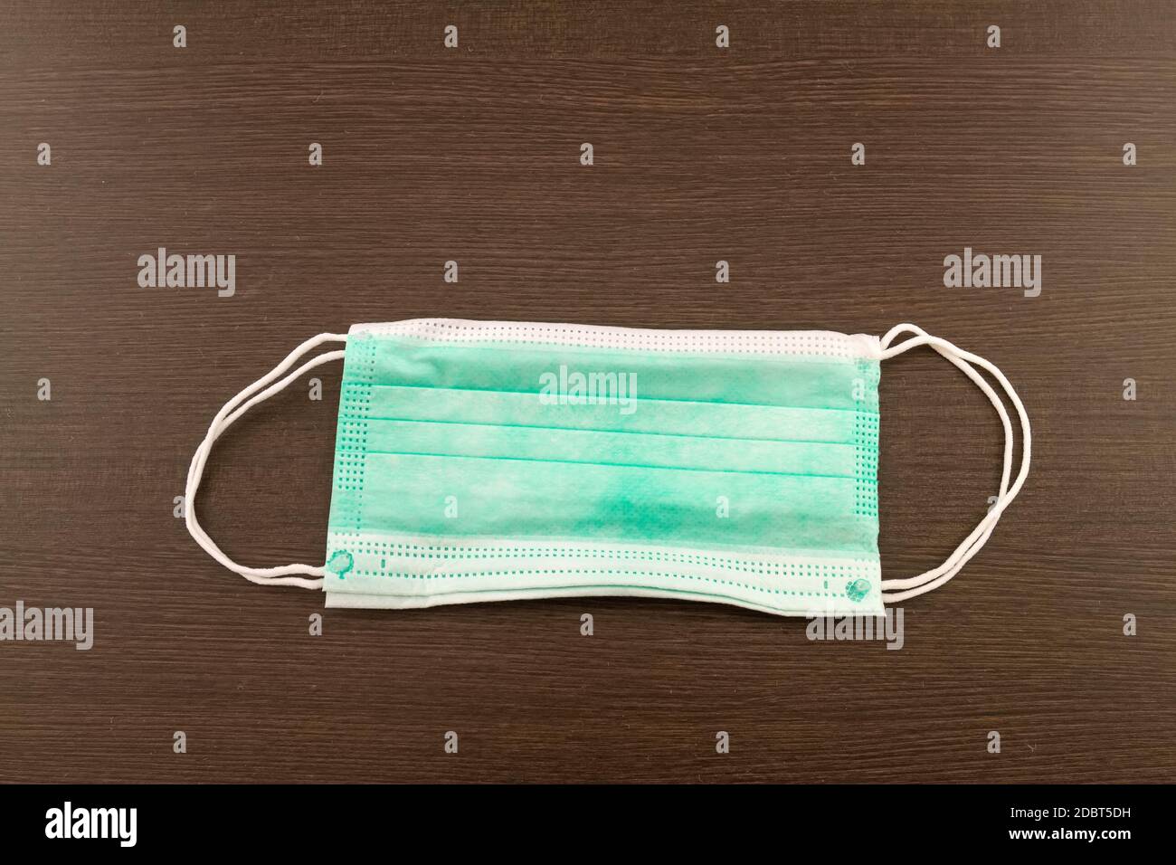 Surgical ear loop mask hi-res stock photography and images - Alamy
