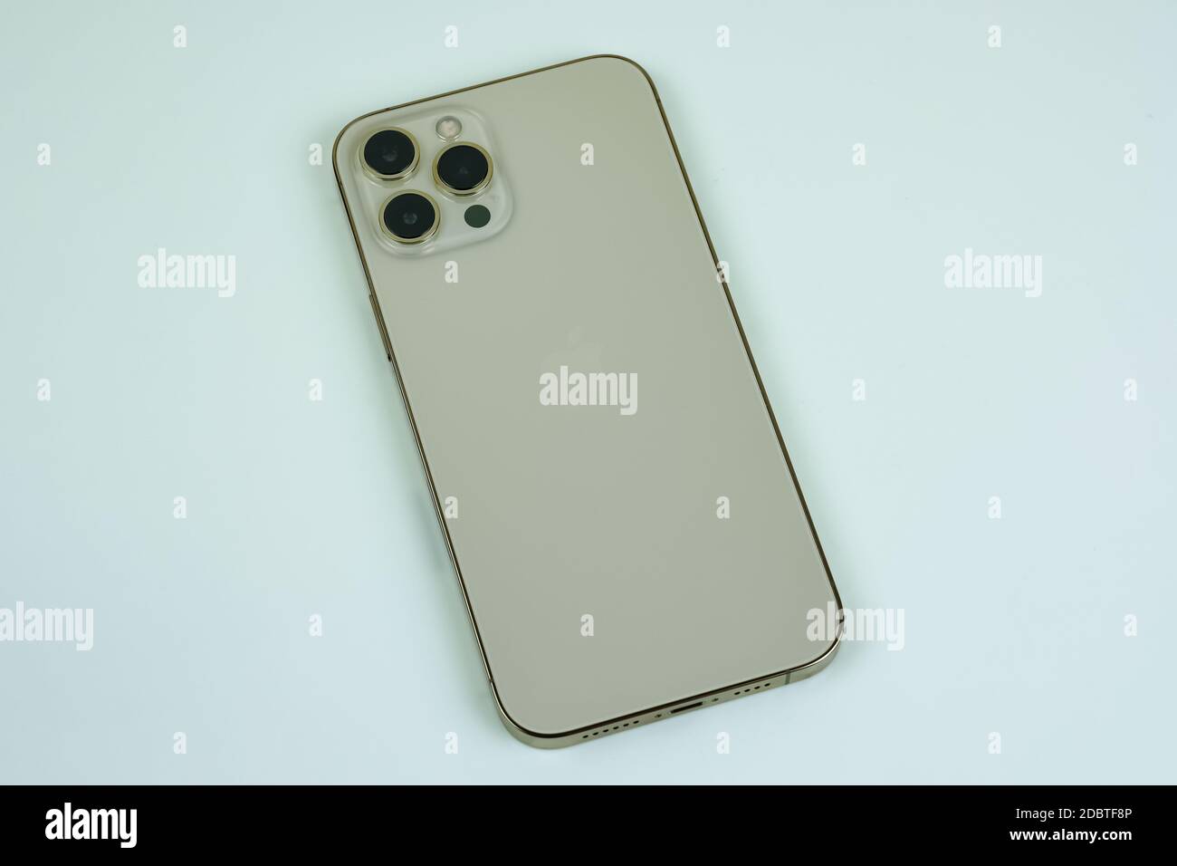 12 pro max gold hi-res stock photography and images - Alamy