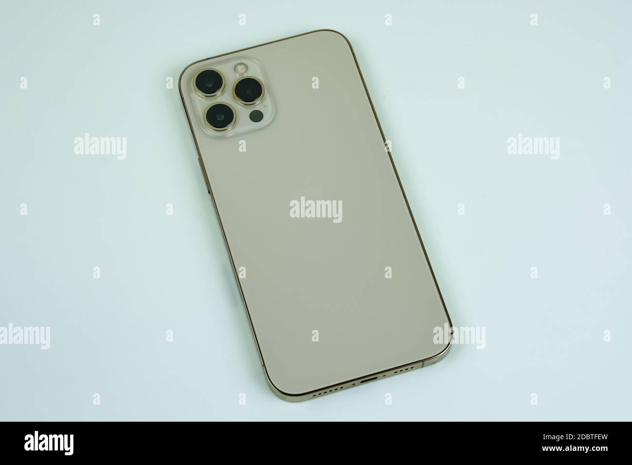 12 pro max gold hi-res stock photography and images - Alamy