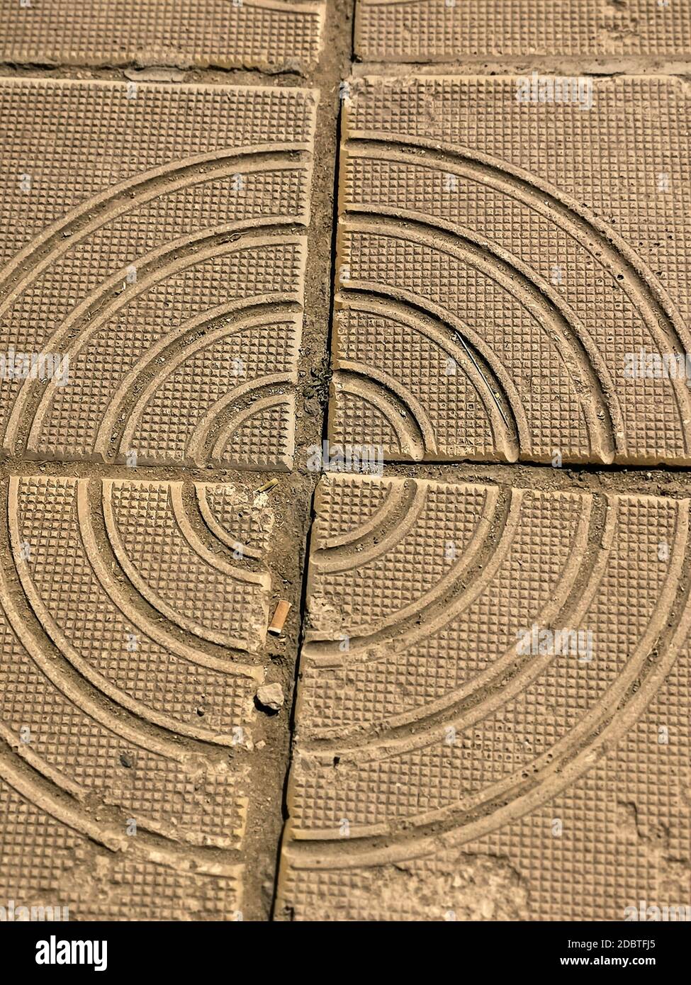 Cracked path hi-res stock photography and images - Alamy