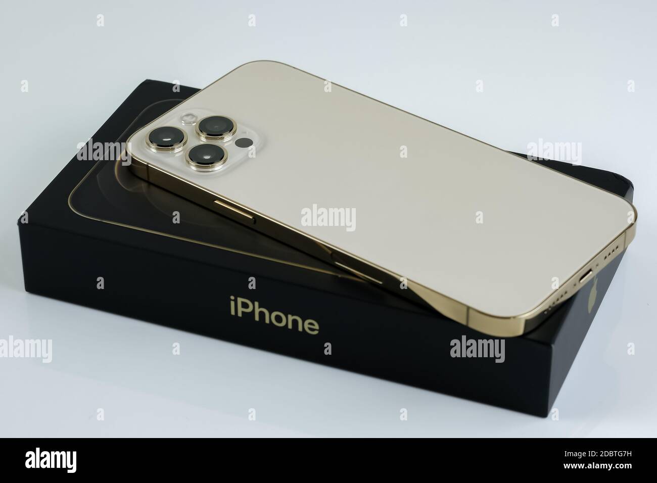 12 pro max gold hi-res stock photography and images - Alamy