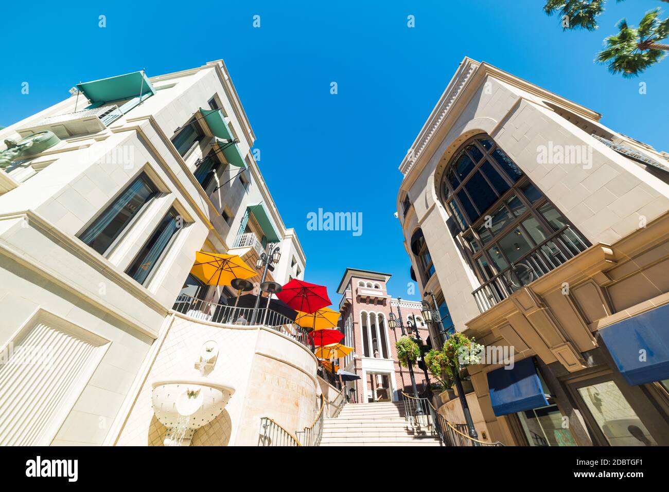 Rodeo drive shops in beverly hi-res stock photography and images - Alamy