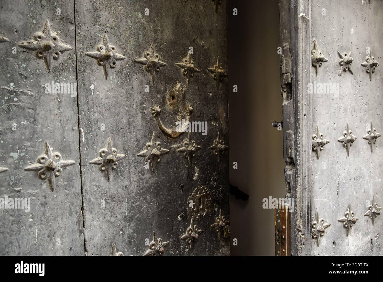 Painted and damaged wood, wood decoration detail, ruin over time Stock ...