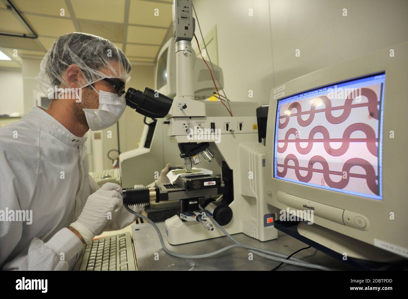 Materials science laboratory hi-res stock photography and images - Alamy
