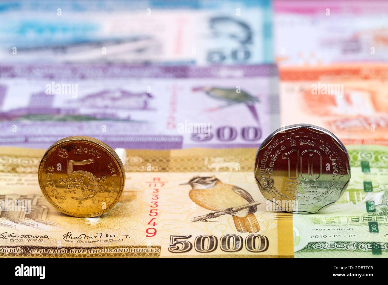 Sri Lankan coins on the background of money Stock Photo - Alamy