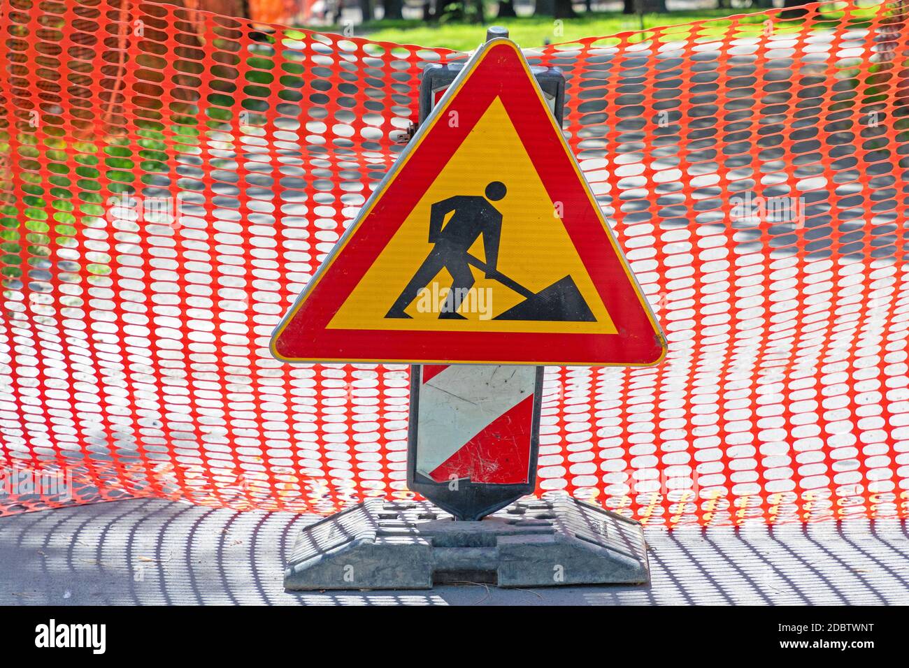 Road Works Sign and Barrier Construction Site Stock Photo - Alamy