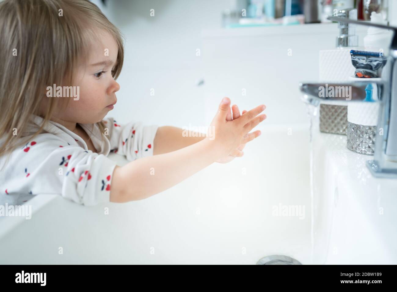 Cleaning of parts hi-res stock photography and images - Alamy