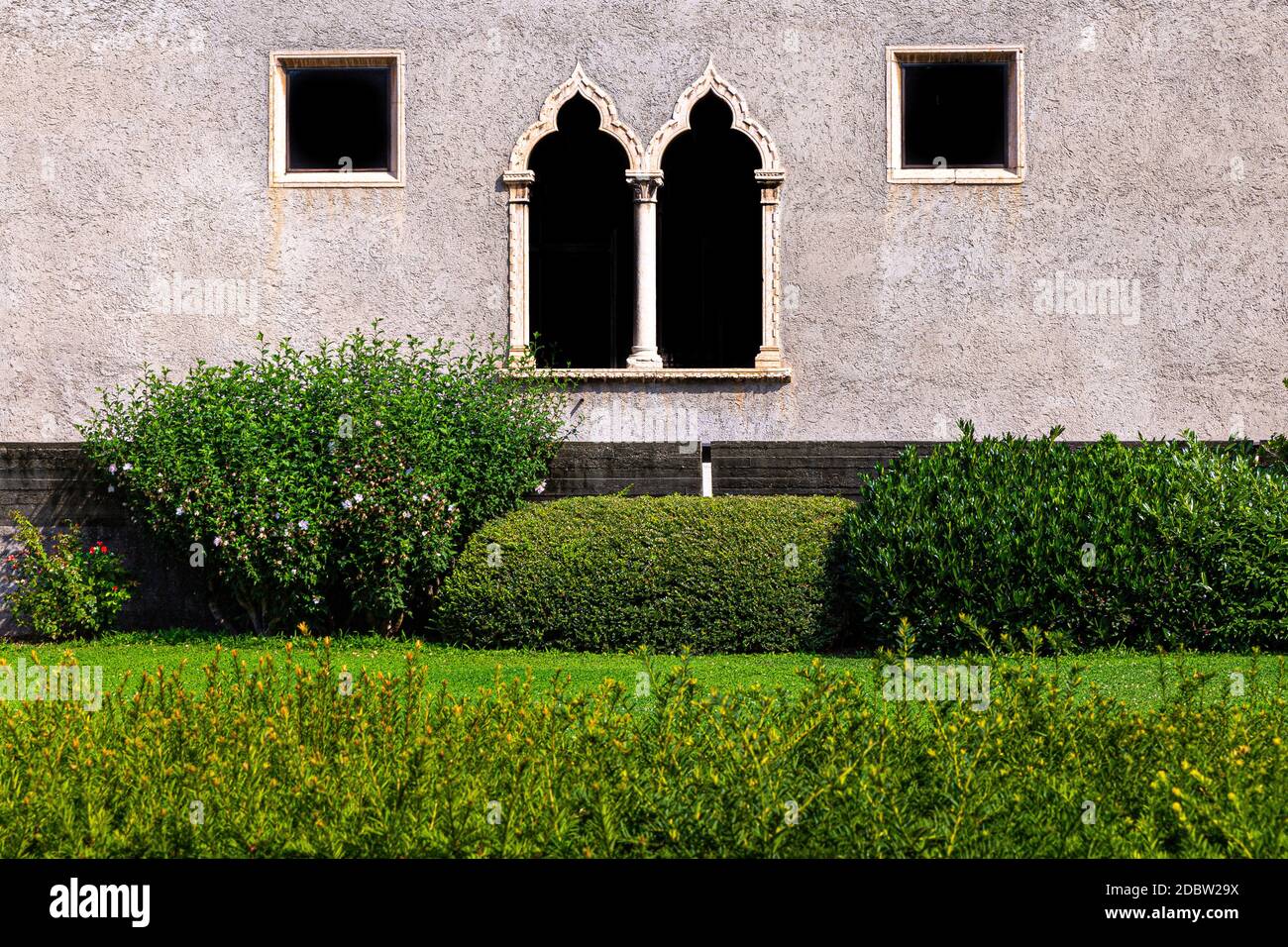 windows in the facades of ancient Venetian houses Stock Photo - Alamy