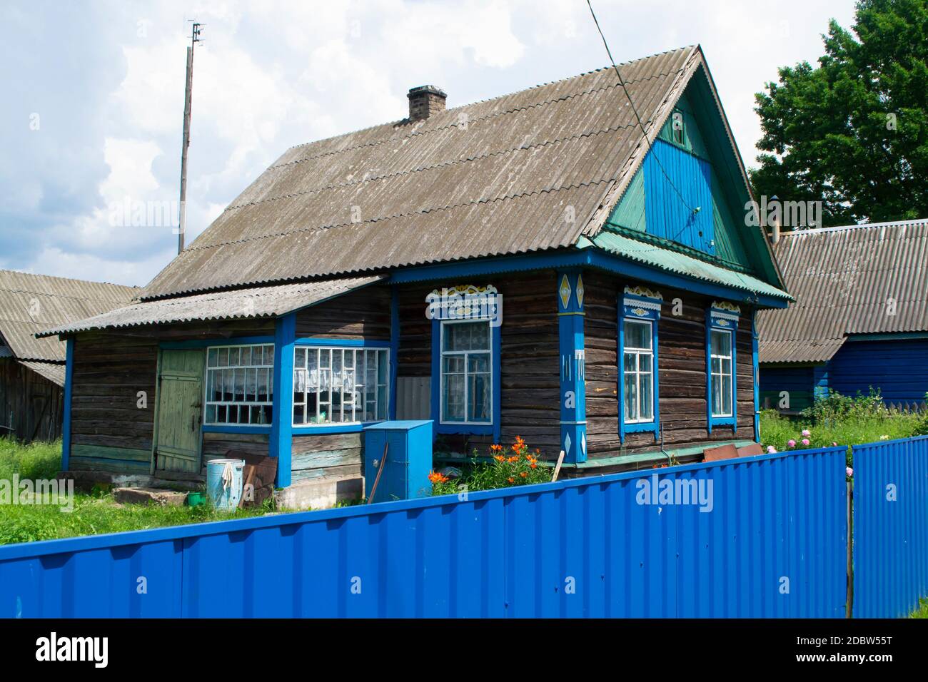 A typical folk village house in the countryside of Belarus Stock Photo ...