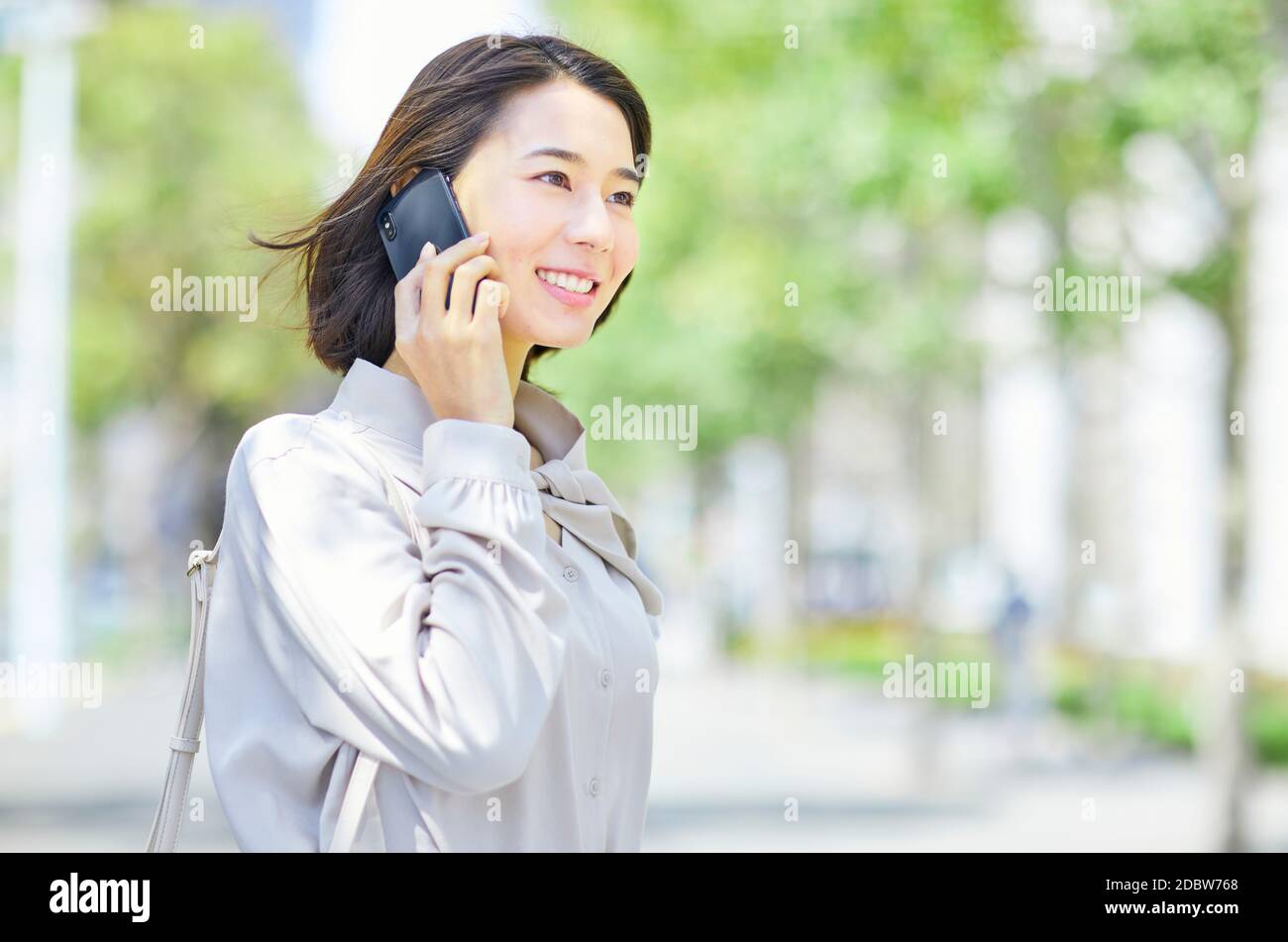 Young Japanese Woman Calling Stock Photo - Alamy