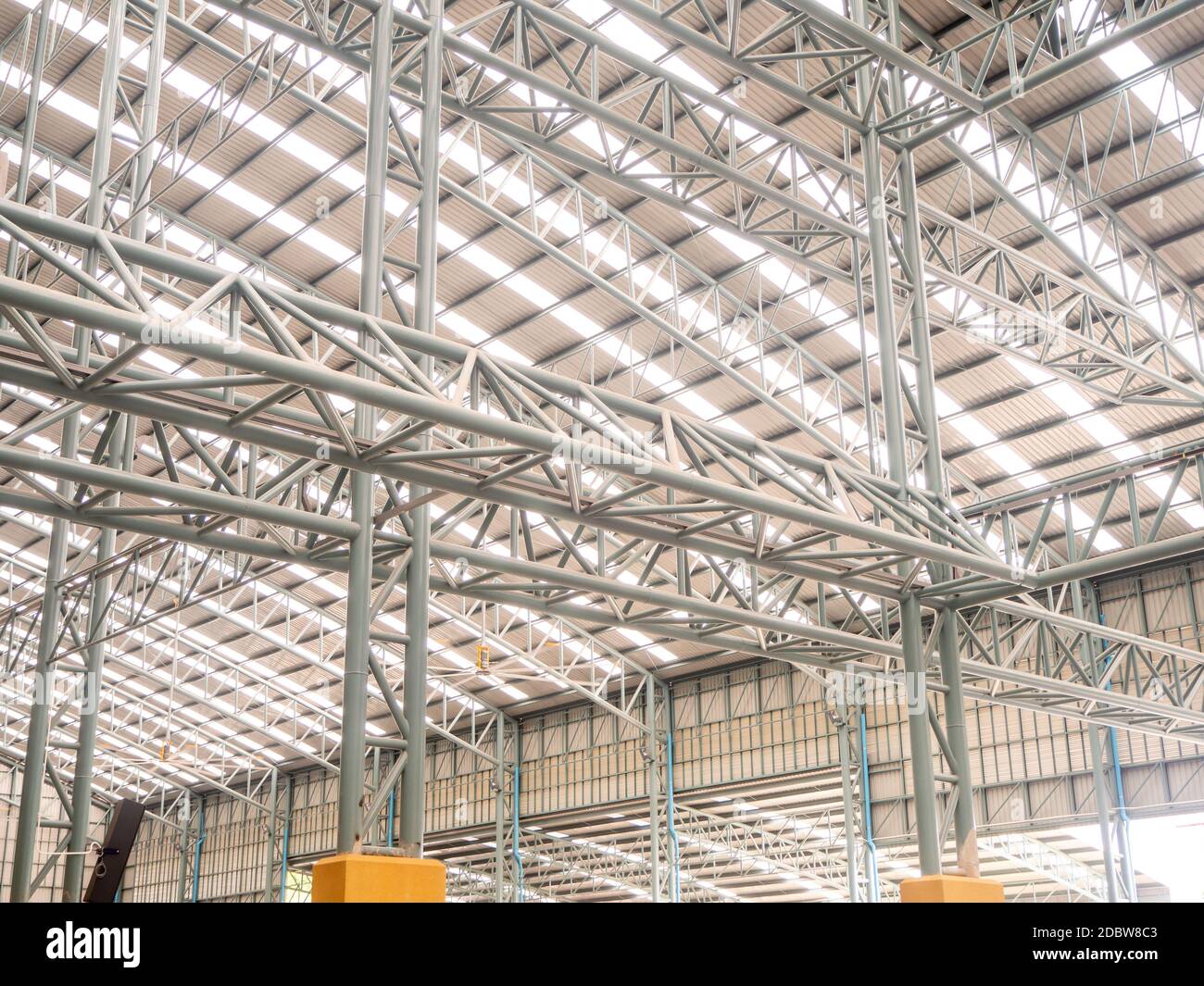 Big Hall Roof steel structure the modern design Stock Photo - Alamy