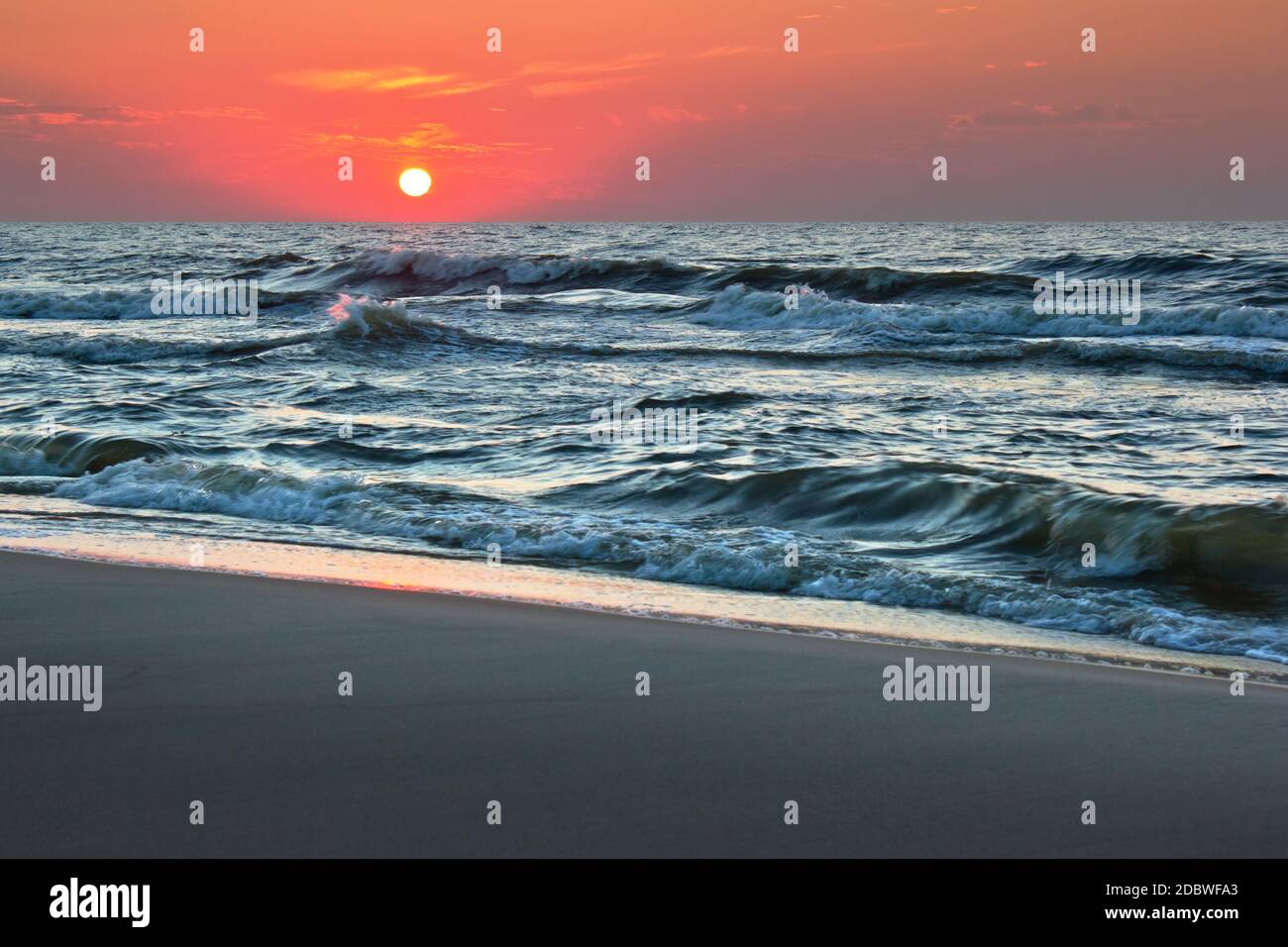 Rough seas dusk hi-res stock photography and images - Alamy