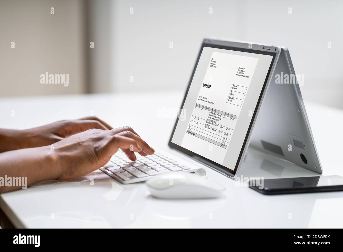 Digital Invoice Document Or Payment Receipt On Laptop Stock Photo - Alamy