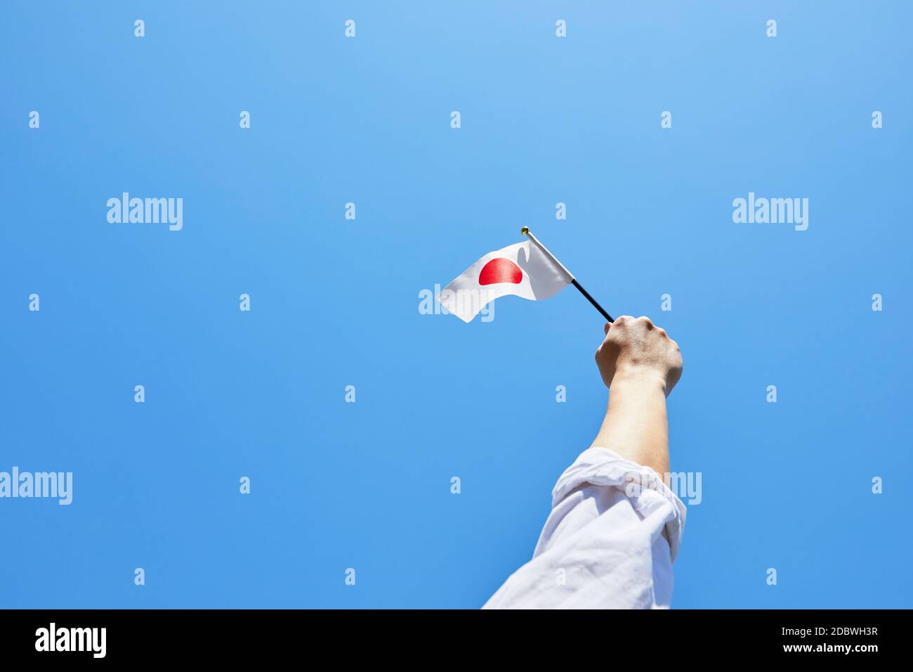Hand With Japanese Flag Stock Photo - Alamy