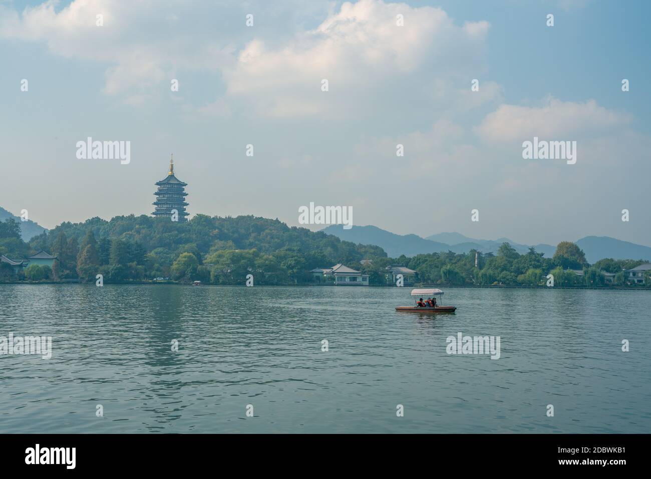 The landscape at the West Lake in Hangzhou, China Stock Photo - Alamy