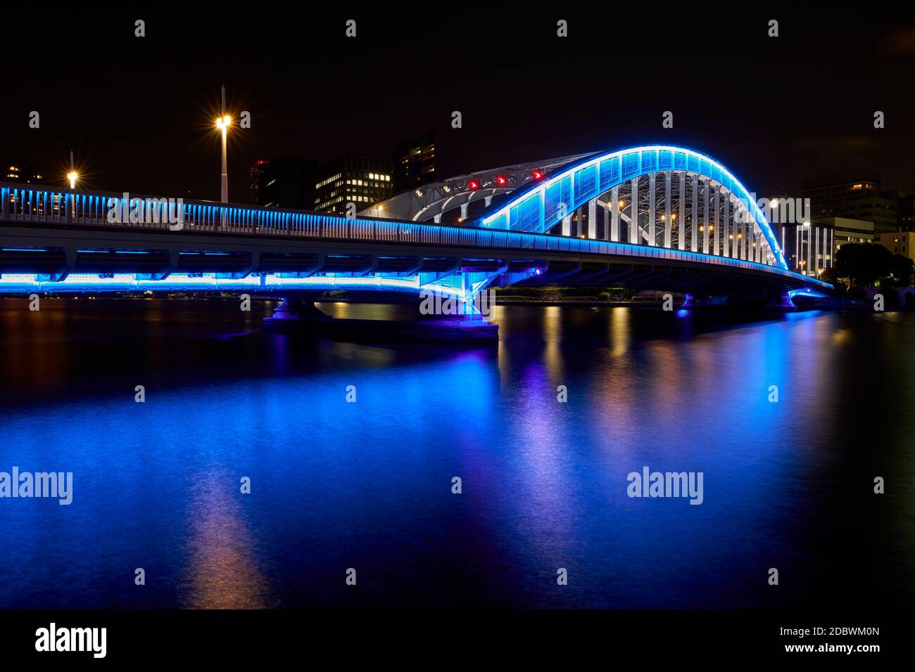 Bridge In The City At Night Stock Photo - Alamy