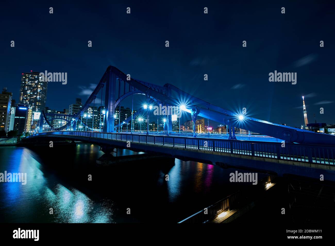 Bridge In The City At Night Stock Photo - Alamy