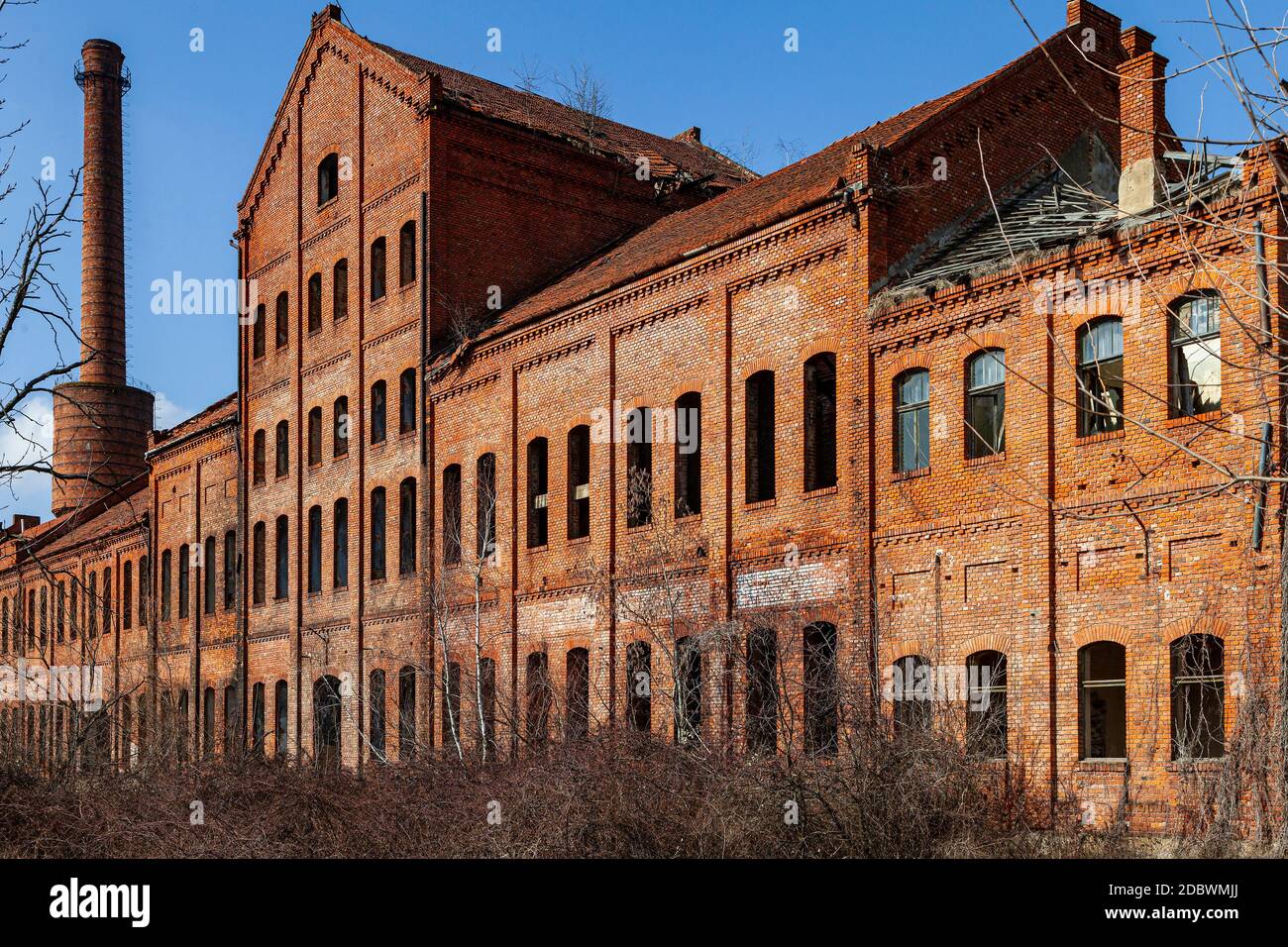 Old ruined empty industrial architecture hi-res stock photography and ...