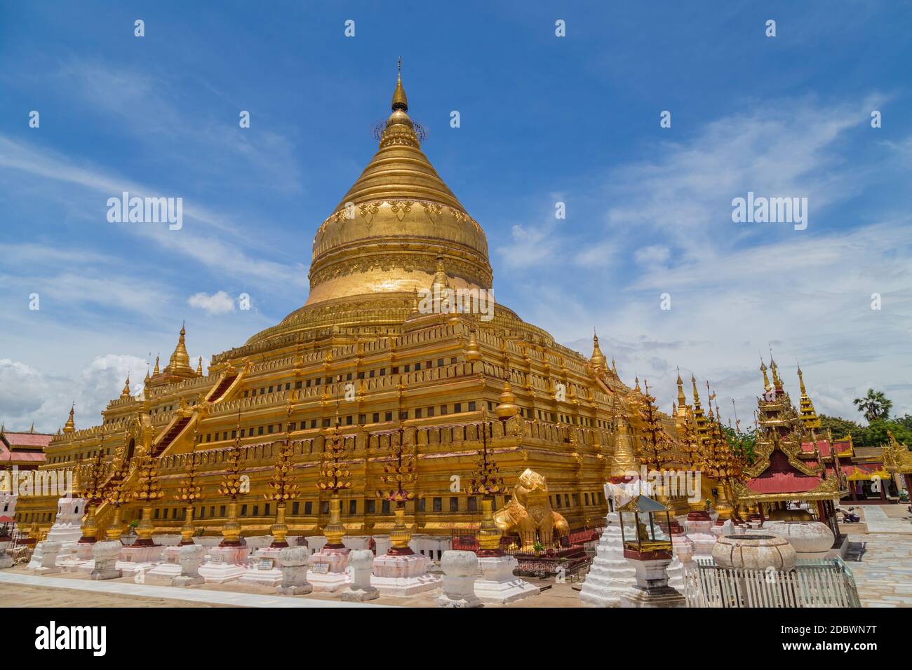 The Shwedagon Pagoda Stock Photo - Alamy