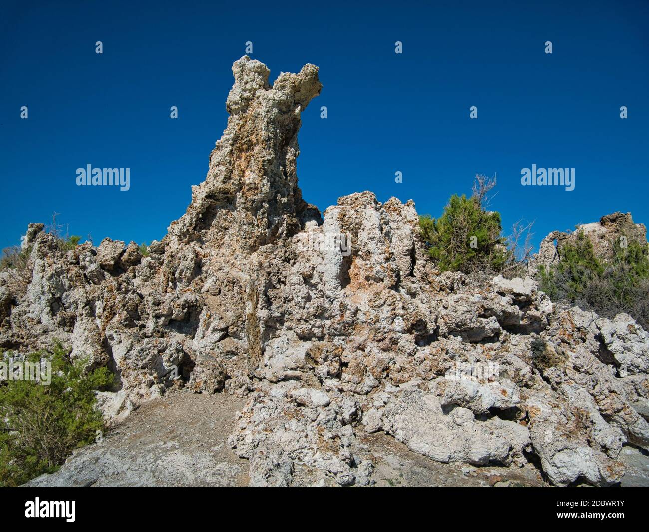 Brown tuff hi-res stock photography and images - Alamy