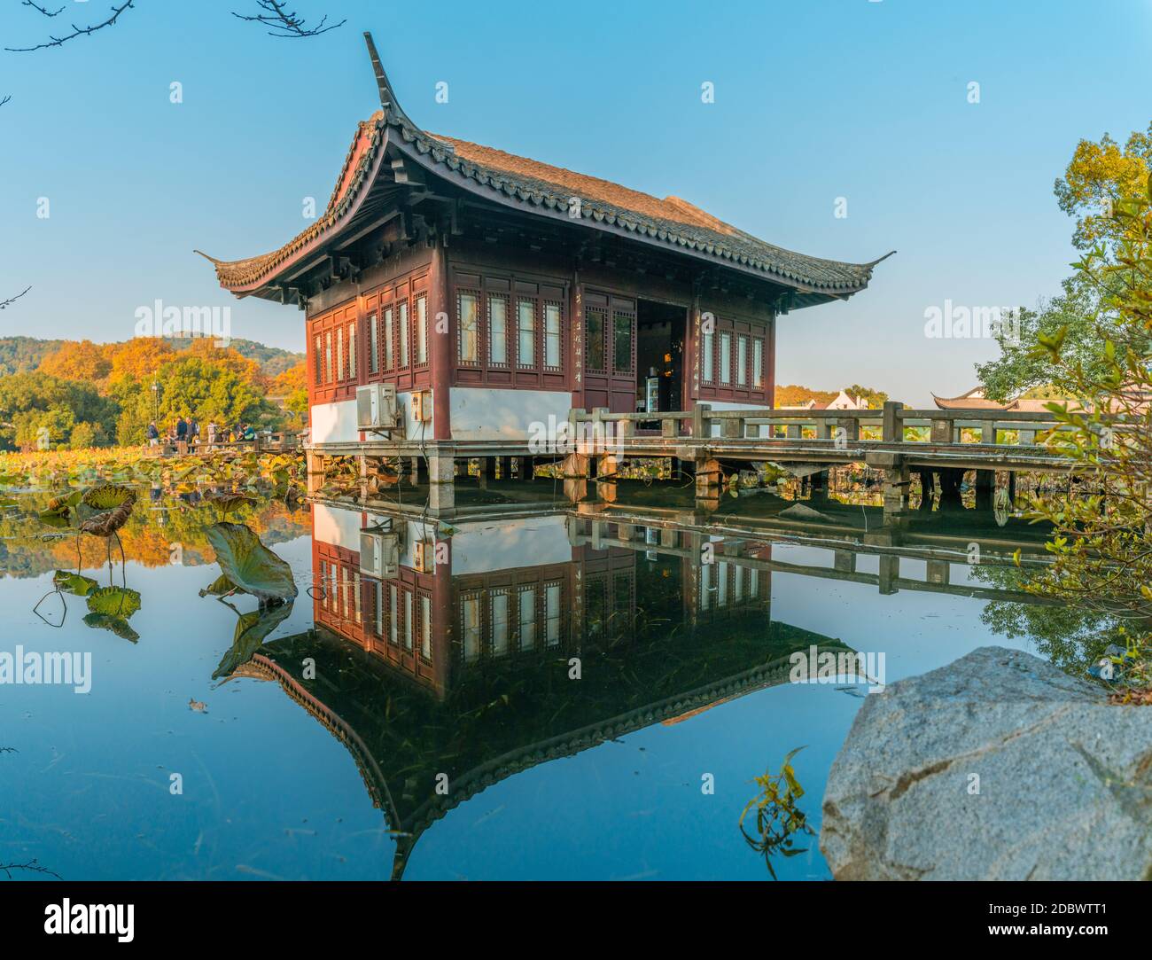 The Chinese pavilion at side of West Lake in Hangzhou, China Stock ...