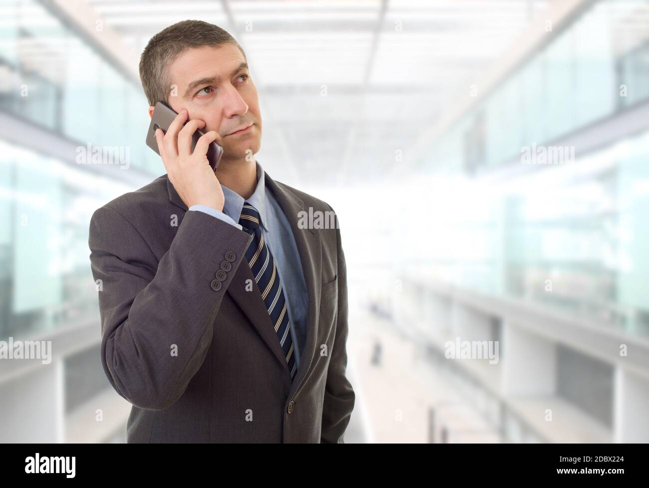 worried business man on the phone, at the office Stock Photo - Alamy