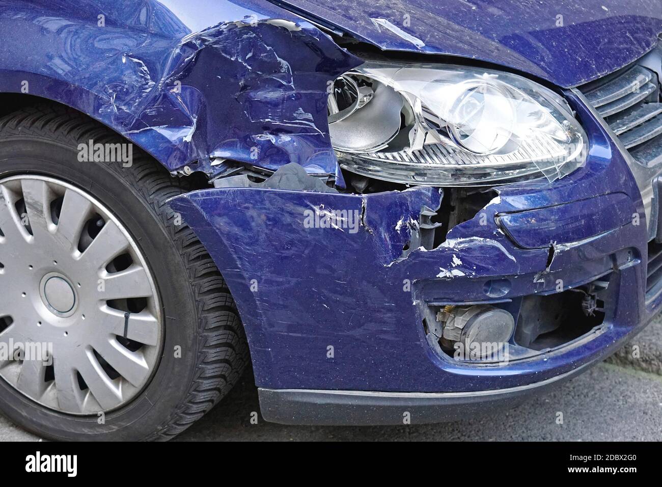 Damaged car front after traffic accident Stock Photo - Alamy