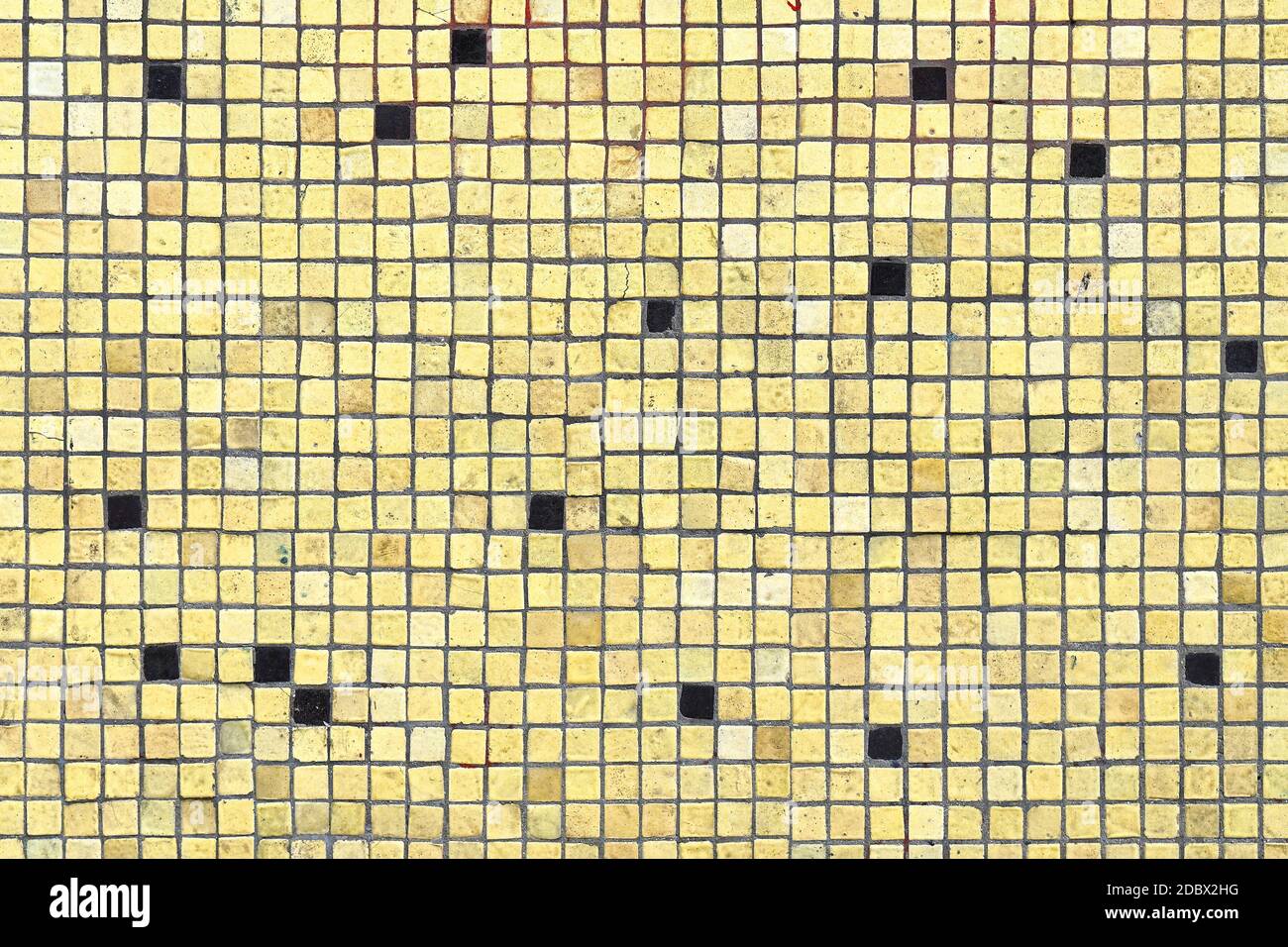 Yellow mosaic tiles hi-res stock photography and images - Alamy