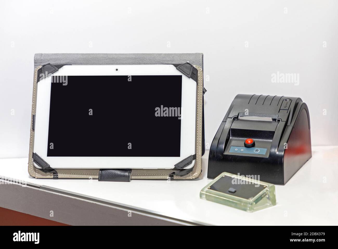 Tablet wireless printer desk hi-res stock photography and images - Alamy