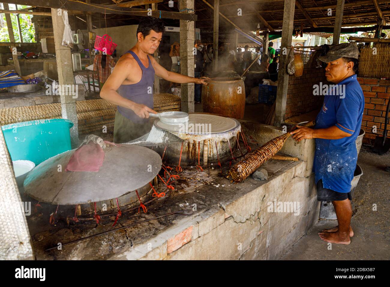 Kitchen production hi-res stock photography and images - Alamy