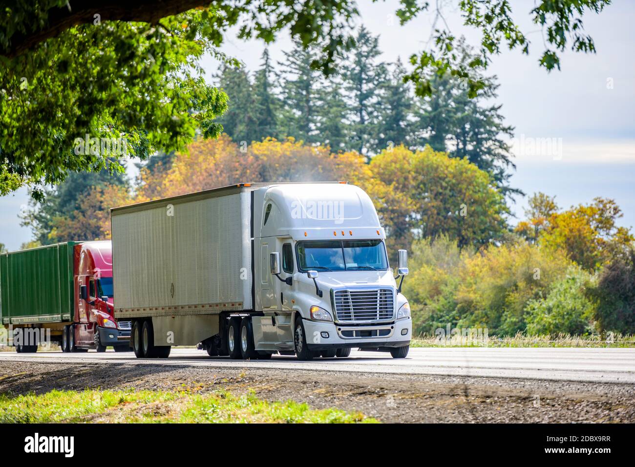 Semi trucks hi-res stock photography and images - Alamy