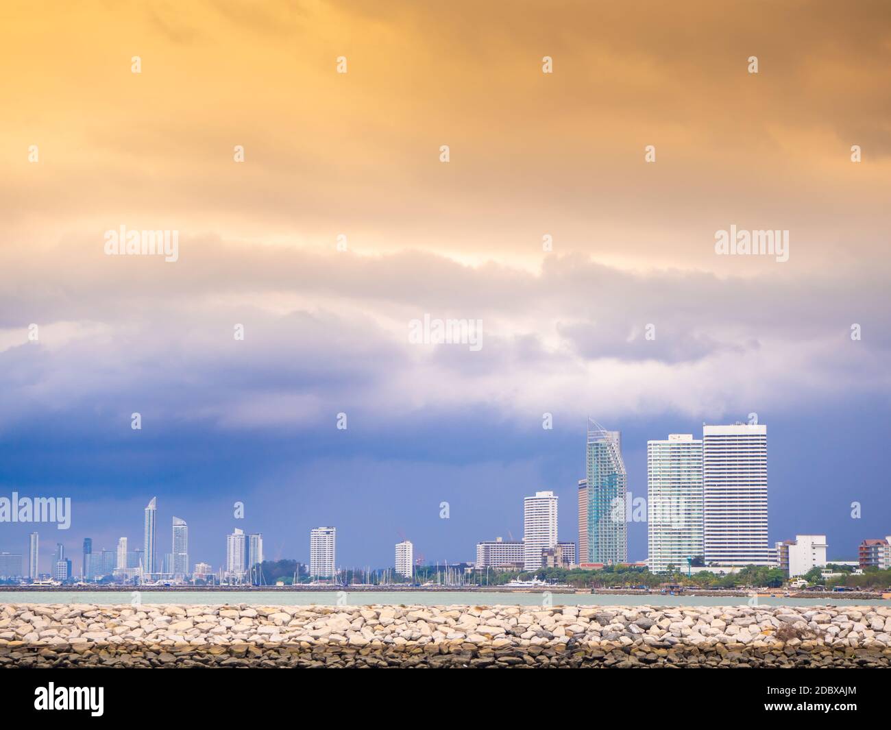 high Building in Pattaya Beach and beautiful blue sea Stock Photo - Alamy