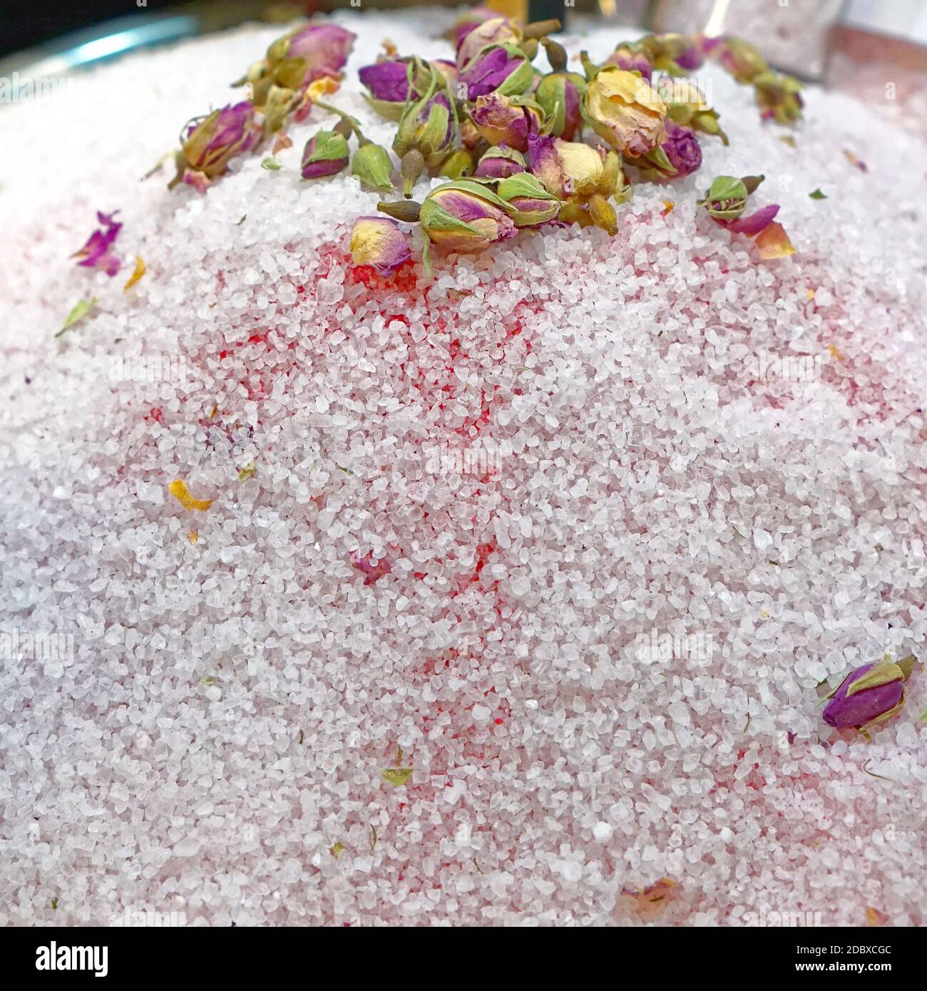 Pink salt with roses flowers scent Stock Photo - Alamy