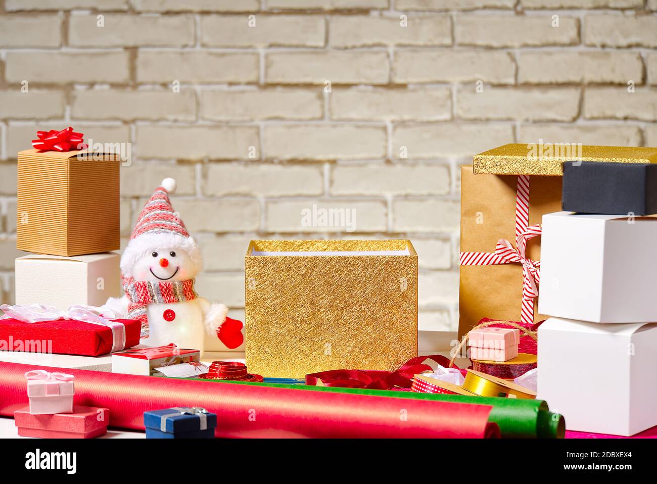 DIY Gift Wrapping station. Beautiful christmas gifts Christmas wrapping ...